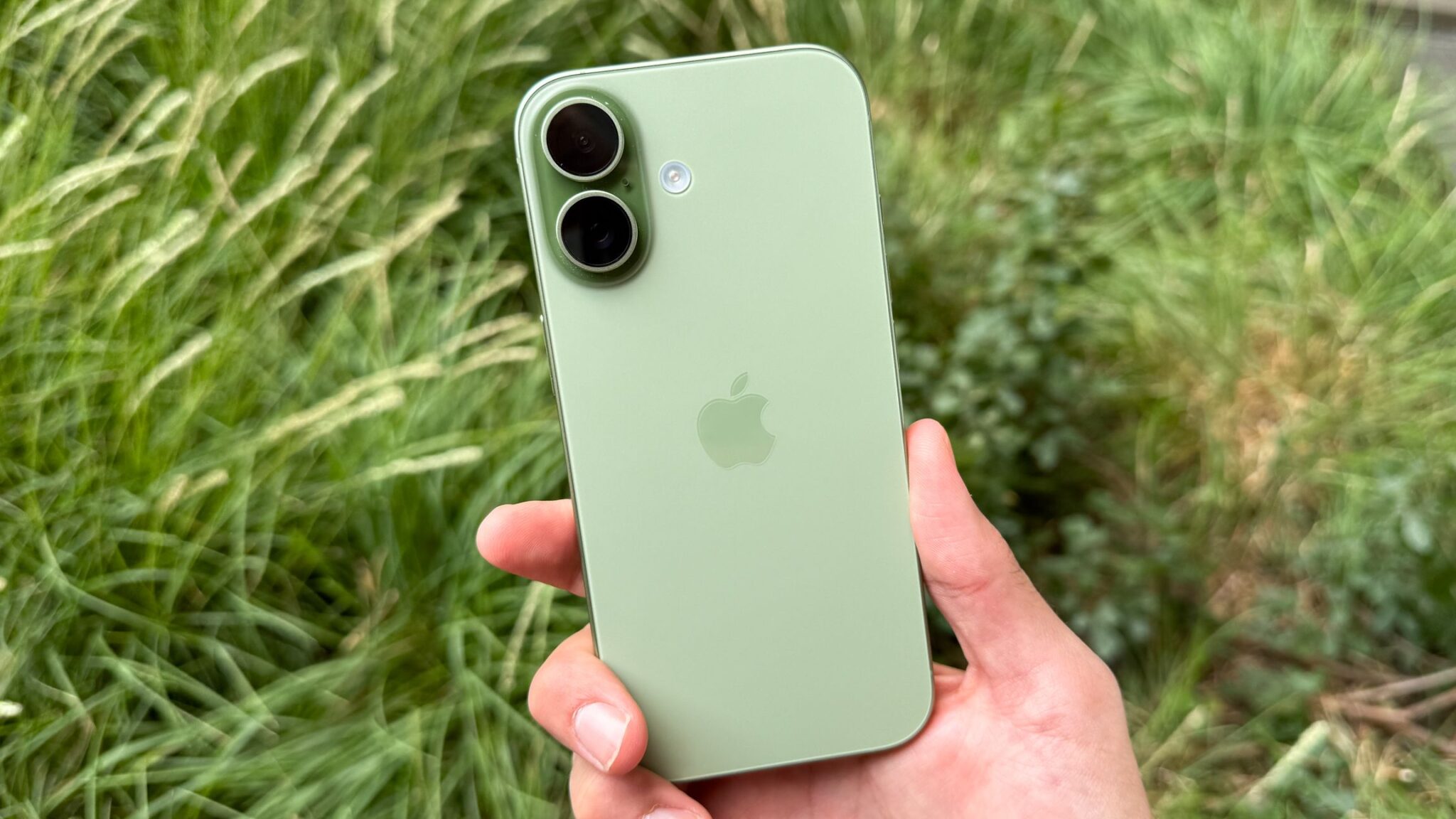 iPhone 17 Gets Rare 618 Cuts in China, While Android Prices Keep Climbing