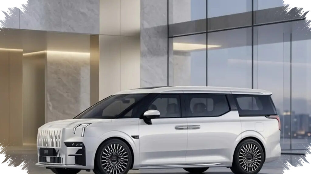 ZEEKR 009 Grand Turns an Electric MPV Into a Private Jet-Style Rear Cabin
