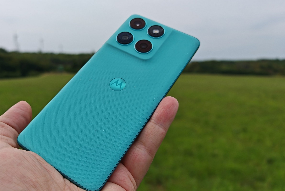 Battery Giants, Gaming Beasts, and a 200MP Periscope Camera Push ...