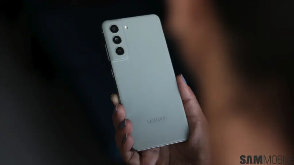 Galaxy S21 FE Misses One UI 8.5, But May 2026 Security Patch Matters More