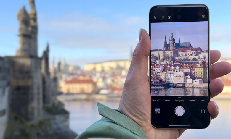 A 6580mAh Battery and 1.5K AMOLED Put Redmi Note 15 Pro 5G on Notice